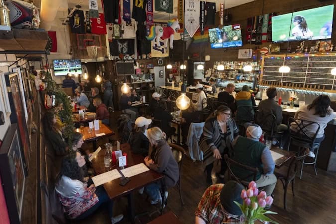 Oregon’s Sports Bra, A Pub For Women’s Sports Fans, Plans National ...