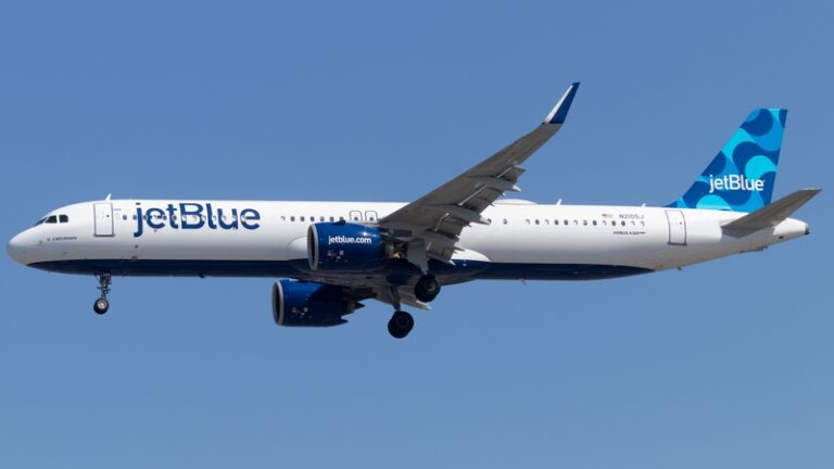 JetBlue Waves The Blue Flag In Fort Lauderdale - South Florida Reporter
