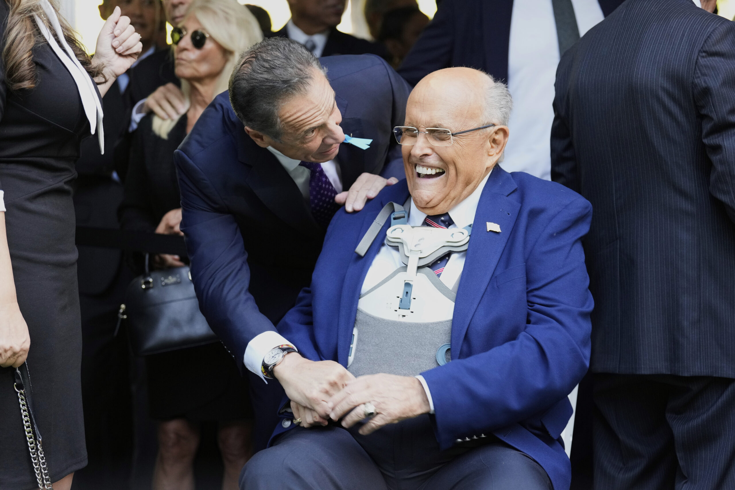 Trump Pardons Giuliani and 76 Allies in Sweeping 2020 Election-Related ...