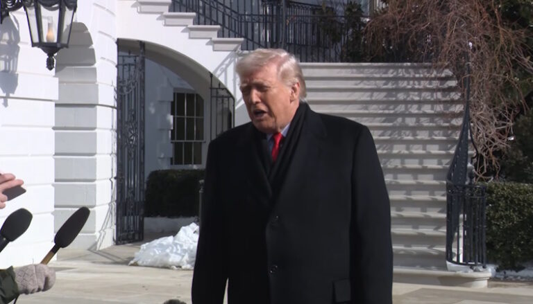 Trump Touches Down in Iowa to Launch Midterm "Affordability Tour" Amid ...