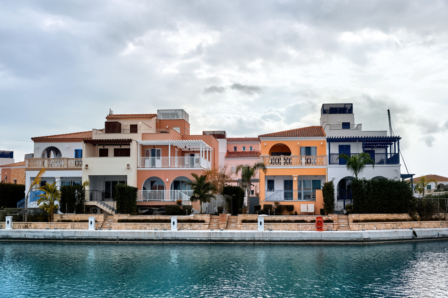 Homes for Sale in Florida: A Lifestyle Guide for Buyers Considering the ...